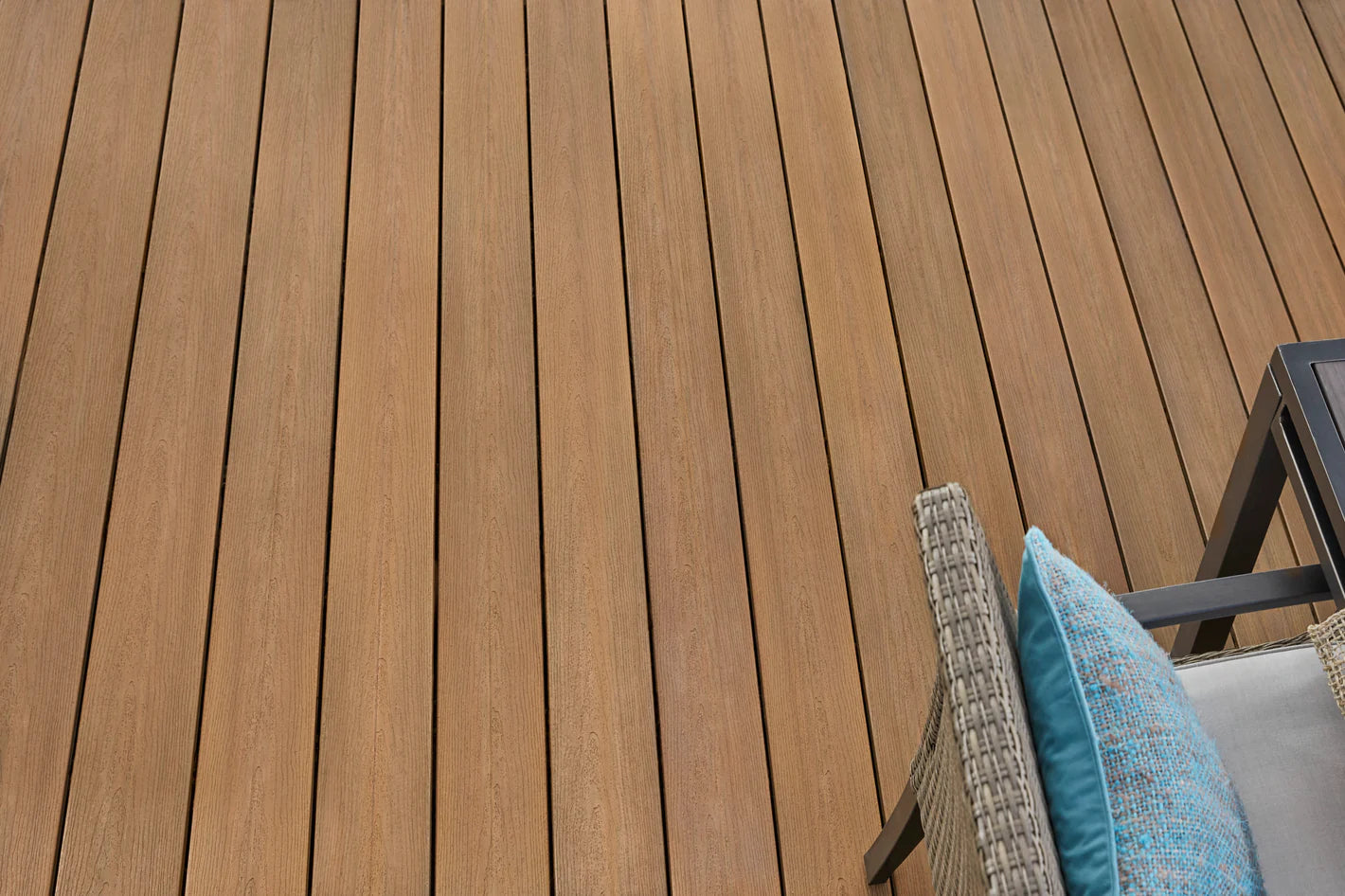 Votre guide pour cadrer parfaitement votre terrasse composite à Québec ...